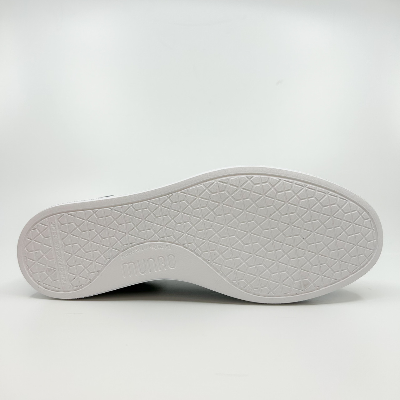 Munro M527381 Tilly – Black Tumbled Calf – Miller Shoes